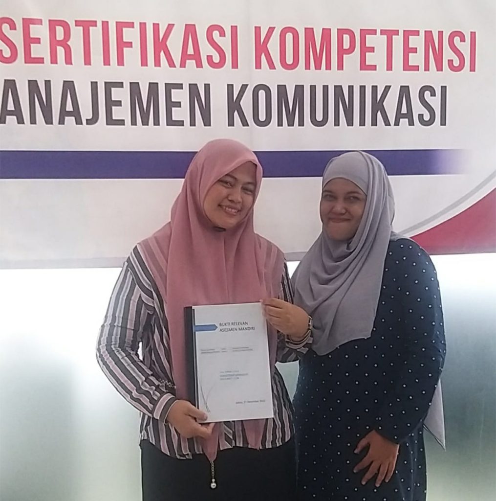 Salam Kompeten, Inas Afifah Zahra,SE.,S.Pd.,S.Th.I.,M.Si.,CPR.,CCM ...